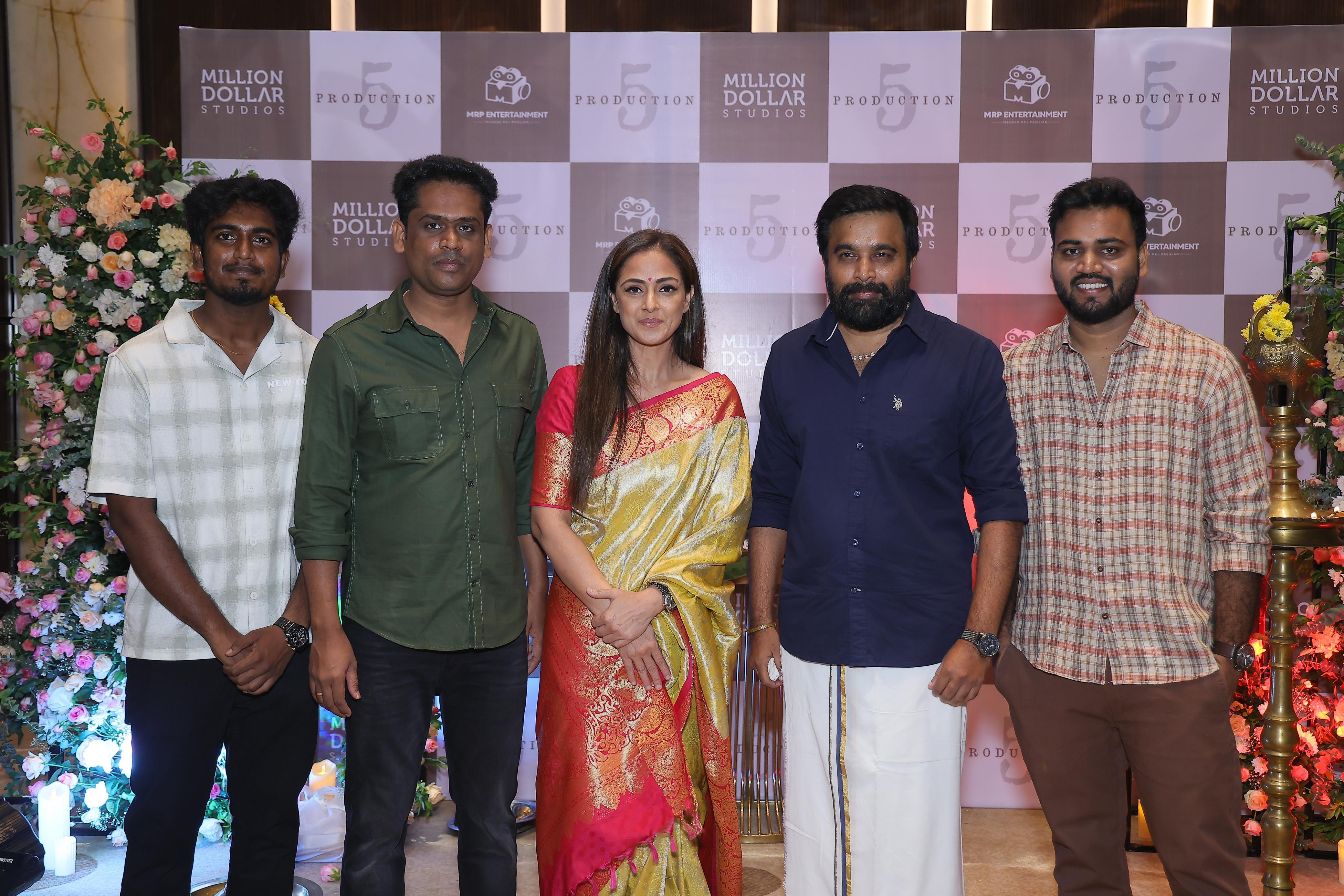 Sasikumar, Simran to begin shooting for a new film from October! Tamil Movie, Music Reviews and News